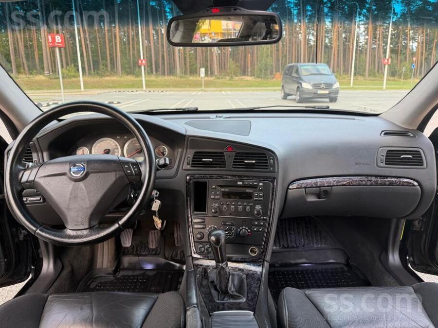 Melns Volvo V70 2007 Rīga, ar dzinēja tilpumu 2.40 L un nobraukumu 358 tūkst. km par 2600 €, foto 17 vietnē AUTOMOTO.COM.LV