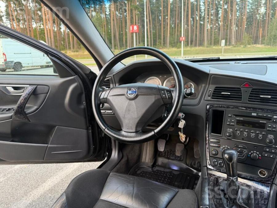 Melns Volvo V70 2007 Rīga, ar dzinēja tilpumu 2.40 L un nobraukumu 358 tūkst. km par 2600 €, foto 18 vietnē AUTOMOTO.COM.LV