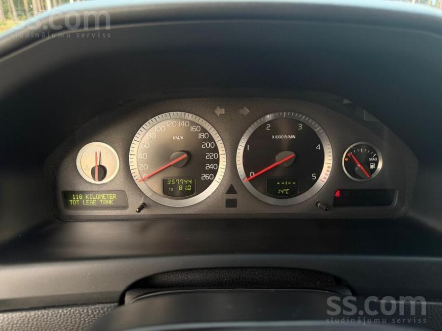 Melns Volvo V70 2007 Rīga, ar dzinēja tilpumu 2.40 L un nobraukumu 358 tūkst. km par 2600 €, foto 21 vietnē AUTOMOTO.COM.LV
