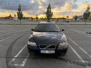Black Volvo V70 2007 in Riga, with an engine capacity of 2.40 L and mileage of 358 thousand km for 2300 €, photo 8 on AUTOMOTO.COM.LV