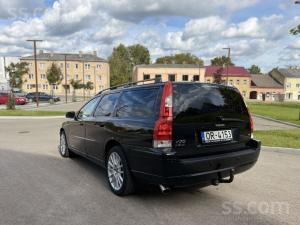 Melns Volvo V70 2007 Rēzekne, ar dzinēja tilpumu 2.40 L un nobraukumu 353 tūkst. km par 2500 €, foto 5 vietnē AUTOMOTO.COM.LV