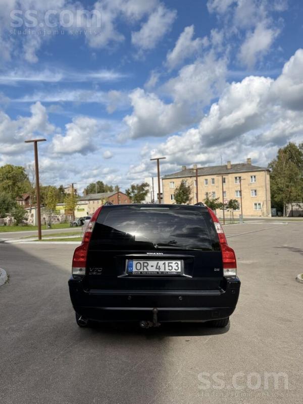 Melns Volvo V70 2007 Rēzekne, ar dzinēja tilpumu 2.40 L un nobraukumu 353 tūkst. km par 2500 €, foto 6 vietnē AUTOMOTO.COM.LV