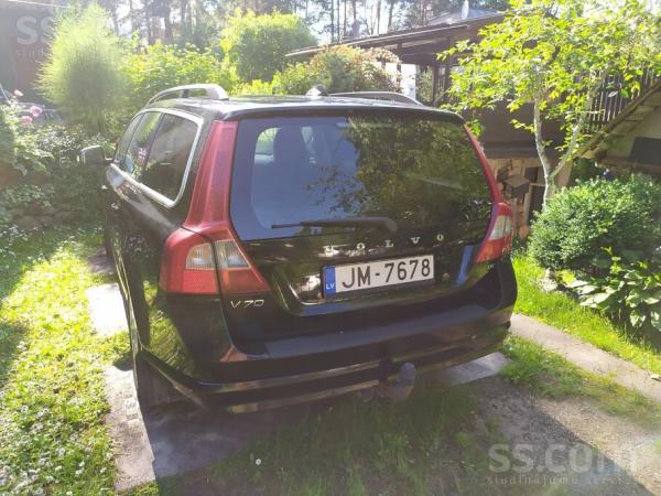 Volvo V70 2007 RÄ«ga vietnÄ Melns Volvo V70 2007 RÄ«ga, ar dzinÄja tilpumu 2.40 L un nobraukumu 375 tÅ«kst. km par 3300 ā¬, foto 5 vietnÄ AUTOMOTO.COM.LV