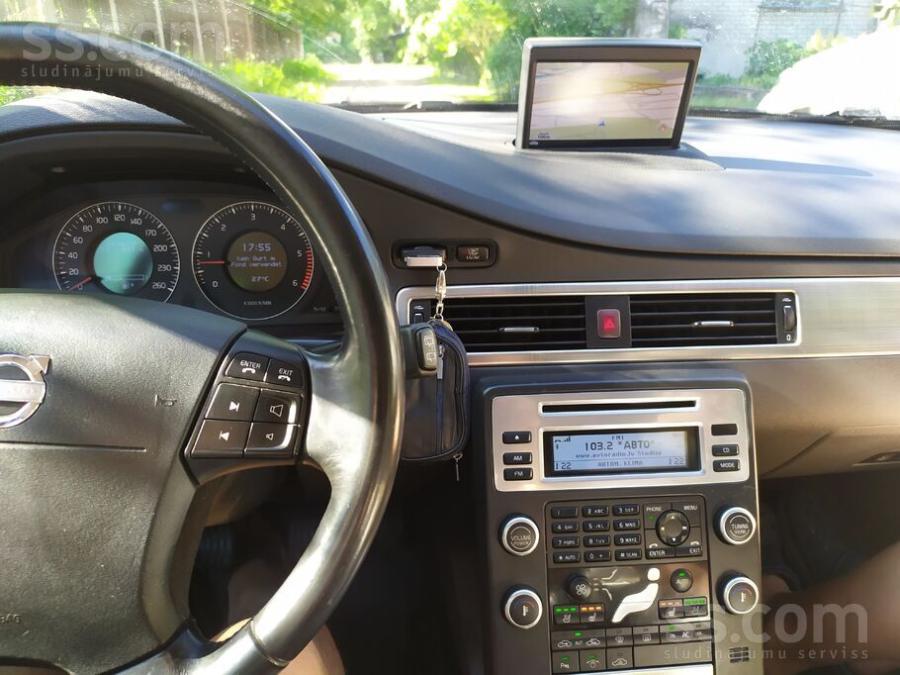 Melns Volvo V70 2007 Rīga, ar dzinēja tilpumu 2.40 L un nobraukumu 375 tūkst. km par 3300 €, foto 8 vietnē AUTOMOTO.COM.LV