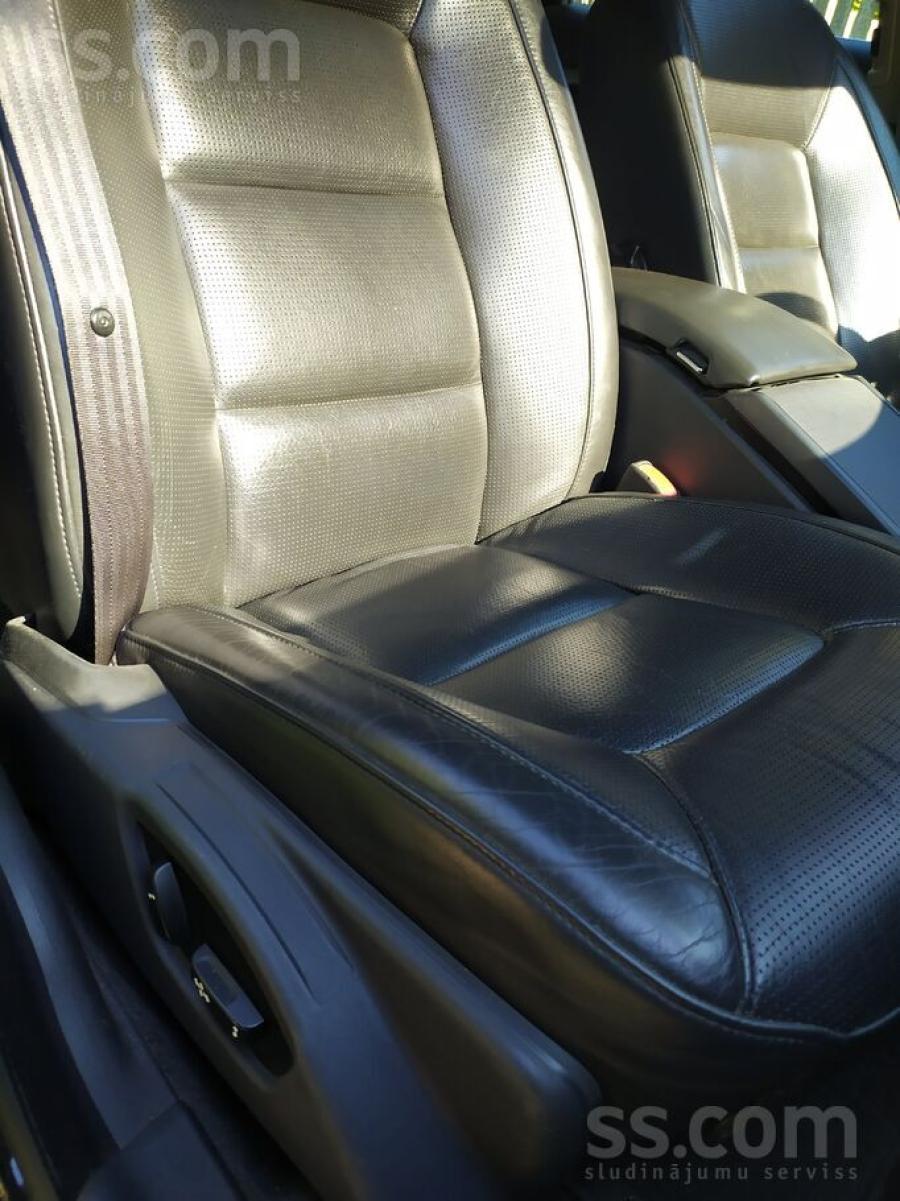 Melns Volvo V70 2007 Rīga, ar dzinēja tilpumu 2.40 L un nobraukumu 375 tūkst. km par 3300 €, foto 10 vietnē AUTOMOTO.COM.LV