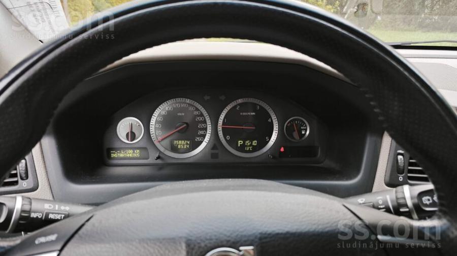 Черный Вольво В70 2007 в Рига, объемом двигателя 2.40 л и пробегом 359 тыс. км за 2150 €, фото 7 на AUTOMOTO.COM.LV