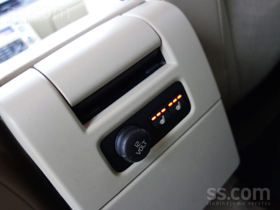 Melns Volvo V70 2007 Rīga, ar dzinēja tilpumu 2.40 L un nobraukumu 281 tūkst. km par 2750 €, foto 10 vietnē AUTOMOTO.COM.LV