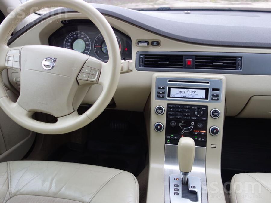 Melns Volvo V70 2007 Rīga, ar dzinēja tilpumu 2.40 L un nobraukumu 281 tūkst. km par 2750 €, foto 20 vietnē AUTOMOTO.COM.LV