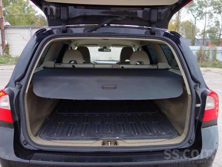Melns Volvo V70 2007 Rīga, ar dzinēja tilpumu 2.40 L un nobraukumu 281 tūkst. km par 2750 €, foto 24 vietnē AUTOMOTO.COM.LV