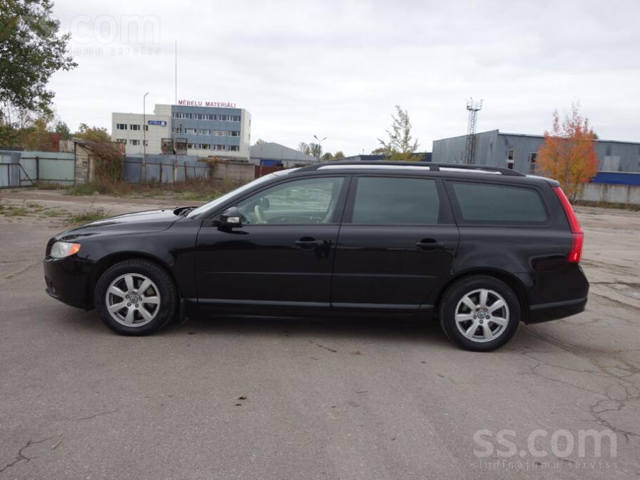 Melns Volvo V70 2007 Rīga, ar dzinēja tilpumu 2.40 L un nobraukumu 281 tūkst. km par 2750 €, foto 27 vietnē AUTOMOTO.COM.LV