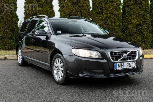 Black Volvo V70 2008 in Jelgava, with an engine capacity of 2.00 L and mileage of 339 thousand km for 3100 €, photo 1 on AUTOMOTO.COM.LV