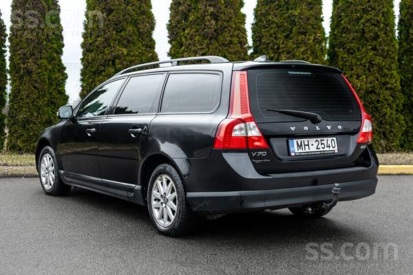 Black Volvo V70 2008 in Jelgava, with an engine capacity of 2.00 L and mileage of 339 thousand km for 3100 €, photo 4 on AUTOMOTO.COM.LV