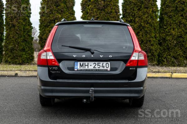 Black Volvo V70 2008 in Jelgava, with an engine capacity of 2.00 L and mileage of 339 thousand km for 3100 €, photo 5 on AUTOMOTO.COM.LV