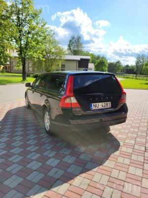 Black Volvo V70 2008 in Aizkraukle, with an engine capacity of 2.00 L and mileage of 0 thousand km for 5000 €, photo 8 on AUTOMOTO.COM.LV