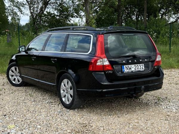 Melns Volvo V70 2008 Rīga, ar dzinēja tilpumu 2.40 L un nobraukumu 0 tūkst. km par 4490 €, foto 5 vietnē AUTOMOTO.COM.LV