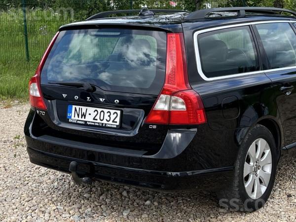 Melns Volvo V70 2008 Rīga, ar dzinēja tilpumu 2.40 L un nobraukumu 0 tūkst. km par 4490 €, foto 8 vietnē AUTOMOTO.COM.LV