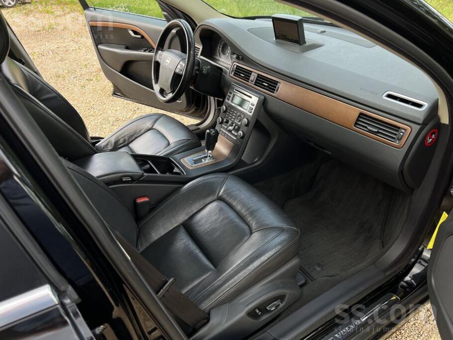 Melns Volvo V70 2008 Rīga, ar dzinēja tilpumu 2.40 L un nobraukumu 0 tūkst. km par 4490 €, foto 12 vietnē AUTOMOTO.COM.LV