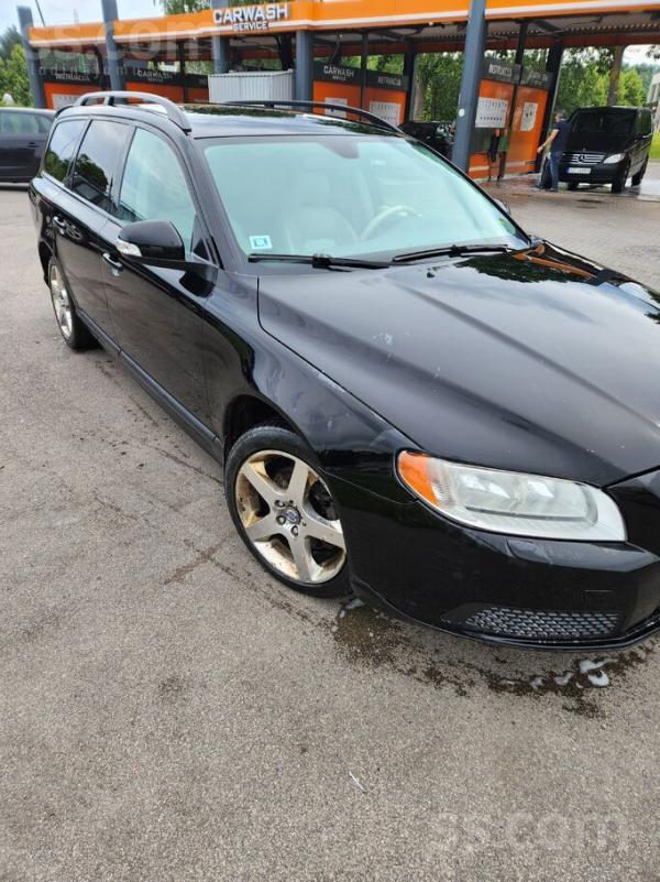 Melns Volvo V70 2008 Rīga, ar dzinēja tilpumu 2.00 L un nobraukumu 460 tūkst. km par 2300 €, foto 2 vietnē AUTOMOTO.COM.LV
