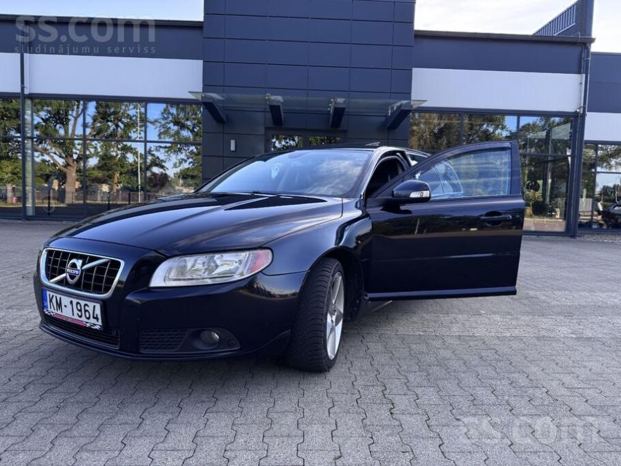 Melns Volvo V70 2008 Dobele, ar dzinēja tilpumu 2.40 L un nobraukumu 366 tūkst. km par 3500 €, foto 14 vietnē AUTOMOTO.COM.LV