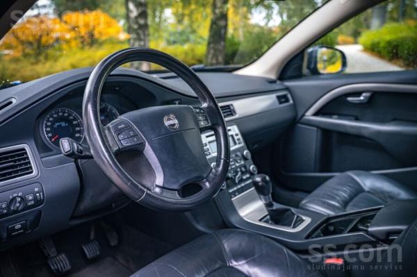 Melns Volvo V70 2008 Rīga, ar dzinēja tilpumu 2.40 L un nobraukumu 0 tūkst. km par 2990 €, foto 11 vietnē AUTOMOTO.COM.LV