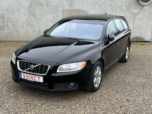 Black Volvo V70 2008 in Kedainiai, with an engine capacity of 2.40 L and mileage of 323 thousand km for 3300 €, photo 1 on AUTOMOTO.COM.LV