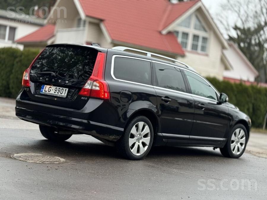Melns Volvo V70 2008 Jūrmala, ar dzinēja tilpumu 2.00 L un nobraukumu 0 tūkst. km par 3450 €, foto 3 vietnē AUTOMOTO.COM.LV
