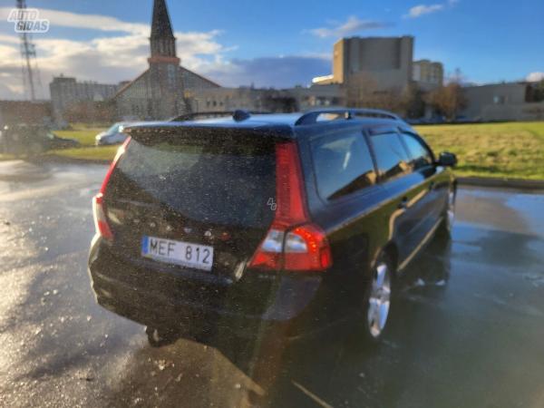 Black Volvo V70 2008 in Mazeikiai, with an engine capacity of 2.40 L and mileage of 336 thousand km for 2850 €, photo 1 on AUTOMOTO.COM.LV