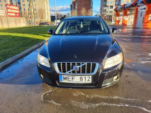 Black Volvo V70 2008 in Mazeikiai, with an engine capacity of 2.40 L and mileage of 336 thousand km for 2850 €, photo 7 on AUTOMOTO.COM.LV