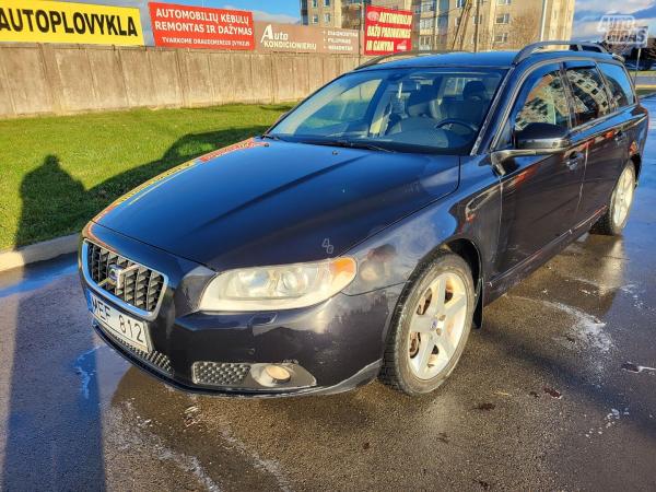 Black Volvo V70 2008 in Mazeikiai, with an engine capacity of 2.40 L and mileage of 336 thousand km for 2850 €, photo 9 on AUTOMOTO.COM.LV