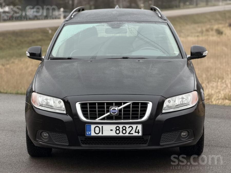Black Volvo V70 2008 in Ogre, with an engine capacity of 2.40 L and mileage of 315 thousand km for 5900 €, photo 2 on AUTOMOTO.COM.LV