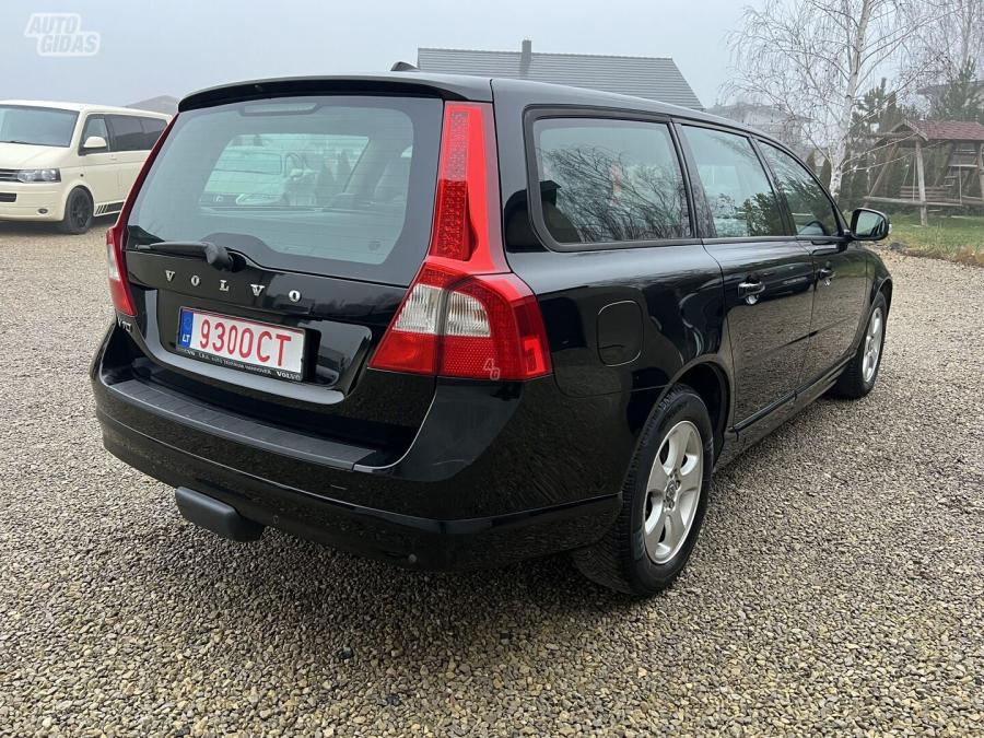Melns Volvo V70 2008 Viļņa, ar dzinēja tilpumu 2.40 L un nobraukumu 322 tūkst. km par 3300 €, foto 3 vietnē AUTOMOTO.COM.LV