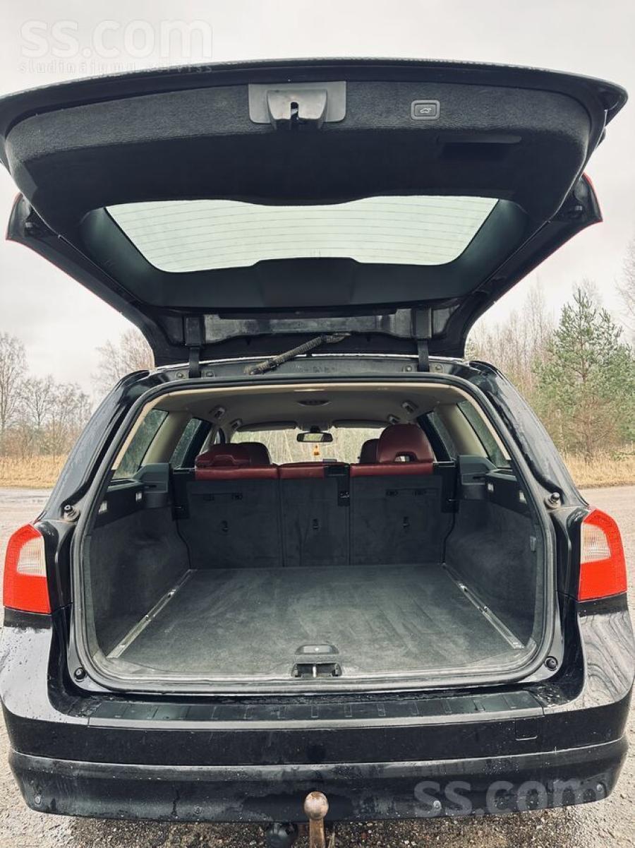 Melns Volvo V70 2008 Kuldīga, ar dzinēja tilpumu 2.40 L un nobraukumu 392 tūkst. km par 5500 €, foto 5 vietnē AUTOMOTO.COM.LV