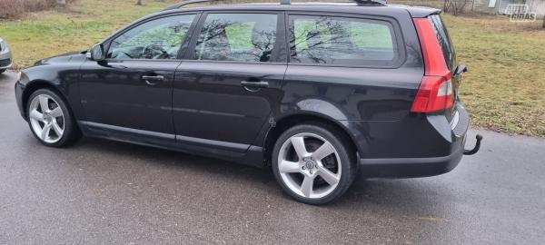 Black Volvo V70 2008 in Alytus, with an engine capacity of 2.00 L and mileage of 316 thousand km for 2950 €, photo 2 on AUTOMOTO.COM.LV