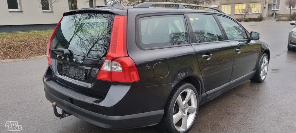 Black Volvo V70 2008 in Alytus, with an engine capacity of 2.00 L and mileage of 316 thousand km for 2950 €, photo 4 on AUTOMOTO.COM.LV