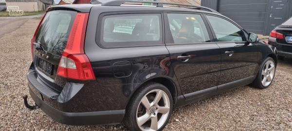 Black Volvo V70 2008 in Alytus, with an engine capacity of 2.00 L and mileage of 316 thousand km for 2950 €, photo 9 on AUTOMOTO.COM.LV
