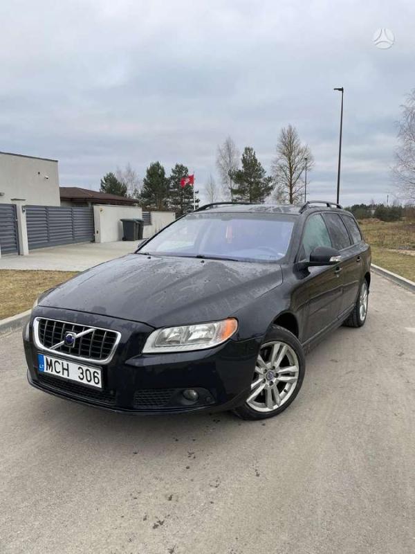 Melns Volvo V70 2008 Viļņa, ar dzinēja tilpumu 2.40 L un nobraukumu 279 tūkst. km par 3150 €, foto 1 vietnē AUTOMOTO.COM.LV