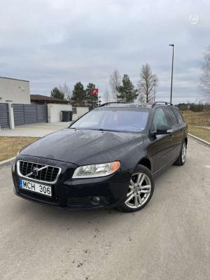 Melns Volvo V70 2008 Viļņa, ar dzinēja tilpumu 2.40 L un nobraukumu 279 tūkst. km par 3150 €, foto  vietnē AUTOMOTO.COM.LV
