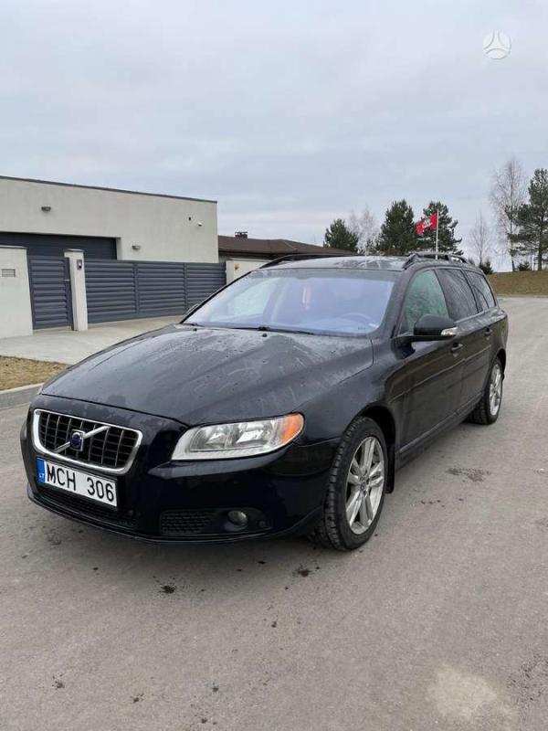 Melns Volvo V70 2008 Viļņa, ar dzinēja tilpumu 2.40 L un nobraukumu 279 tūkst. km par 3150 €, foto 6 vietnē AUTOMOTO.COM.LV