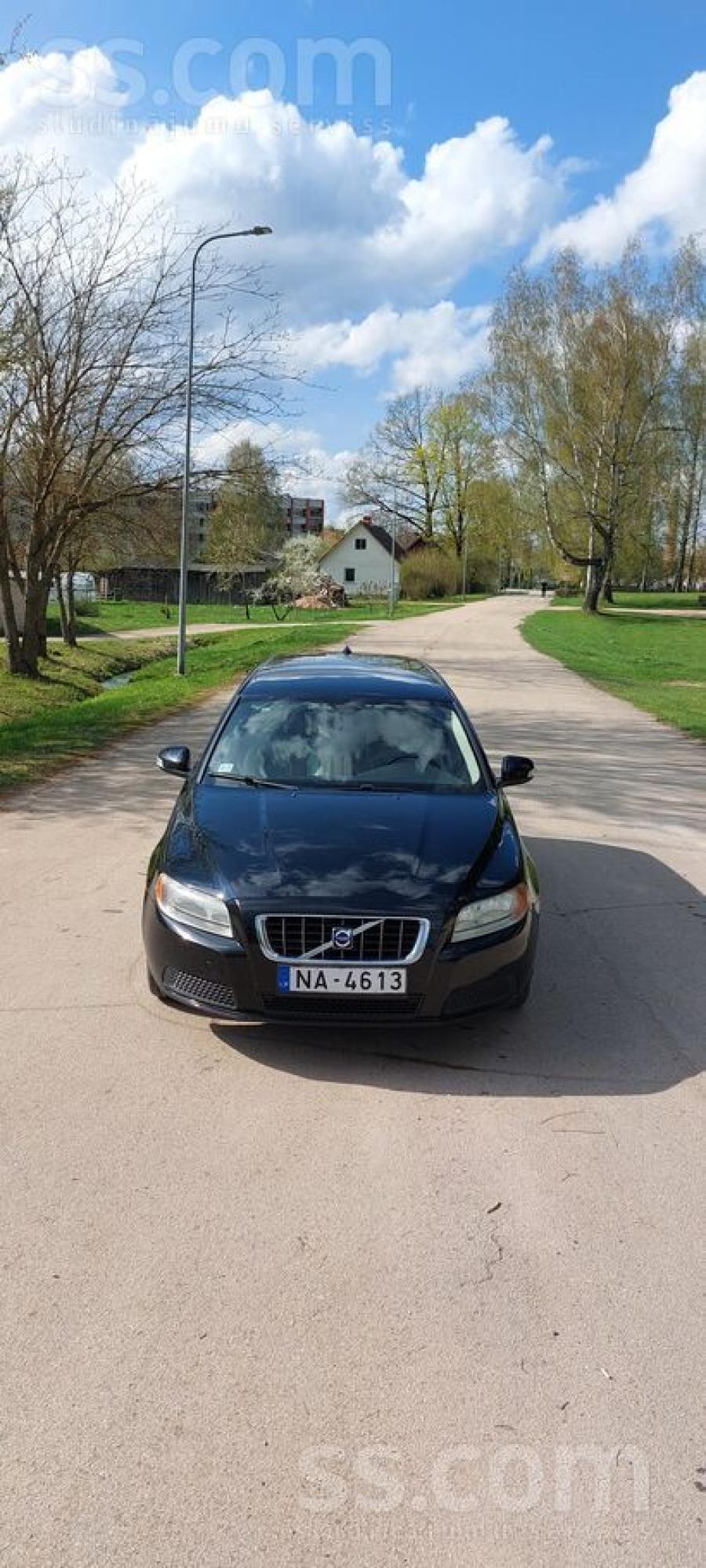 Melns Volvo V70 2008 Balvi, ar dzinēja tilpumu 2.00 L un nobraukumu 352 tūkst. km par 3530 €, foto 1 vietnē AUTOMOTO.COM.LV