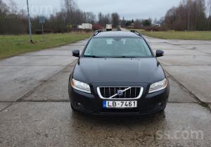 Melns Volvo V70 2008 Rīga, ar dzinēja tilpumu 2.40 L un nobraukumu 388 tūkst. km par 3200 €, foto 4 vietnē AUTOMOTO.COM.LV