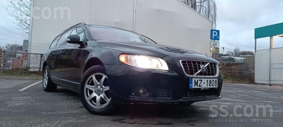 Melns Volvo V70 2008 Rīga, ar dzinēja tilpumu 2.40 L un nobraukumu 318 tūkst. km par 4500 €, foto 3 vietnē AUTOMOTO.COM.LV