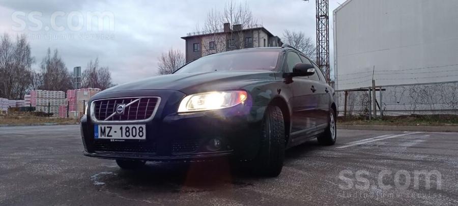 Melns Volvo V70 2008 Rīga, ar dzinēja tilpumu 2.40 L un nobraukumu 318 tūkst. km par 4500 €, foto 4 vietnē AUTOMOTO.COM.LV