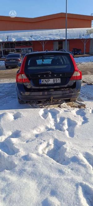 Melns Volvo V70 2008 Kauņa, ar dzinēja tilpumu 2.40 L un nobraukumu 371 tūkst. km par 1950 €, foto 4 vietnē AUTOMOTO.COM.LV