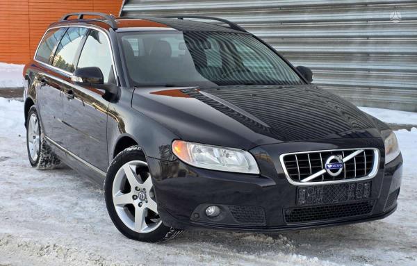 Black Volvo V70 2008 in Vilnius, with an engine capacity of 2.40 L and mileage of 322 thousand km for 4300 €, photo 1 on AUTOMOTO.COM.LV