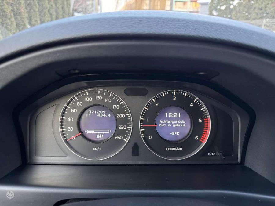 Melns Volvo V70 2008 Klaipėda, ar dzinēja tilpumu 2.40 L un nobraukumu 371 tūkst. km par 2450 €, foto 14 vietnē AUTOMOTO.COM.LV