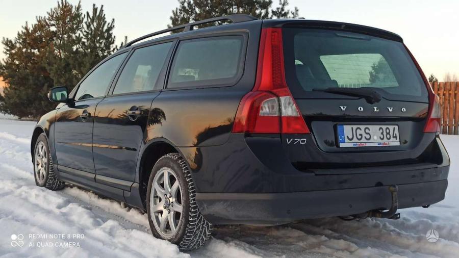 Black Volvo V70 2008 in Pakruojis, with an engine capacity of 2.00 L and mileage of 388 thousand km for 3250 €, photo 4 on AUTOMOTO.COM.LV