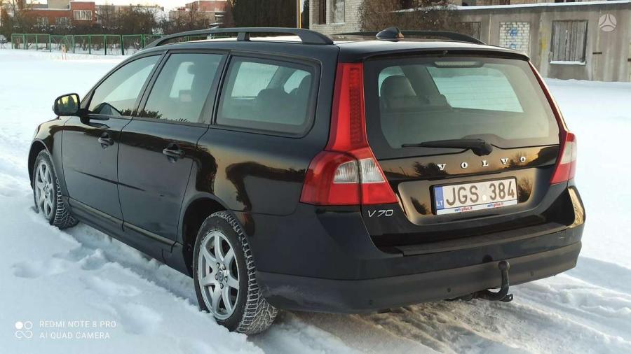 Black Volvo V70 2008 in Pakruojis, with an engine capacity of 2.00 L and mileage of 388 thousand km for 3250 €, photo 11 on AUTOMOTO.COM.LV