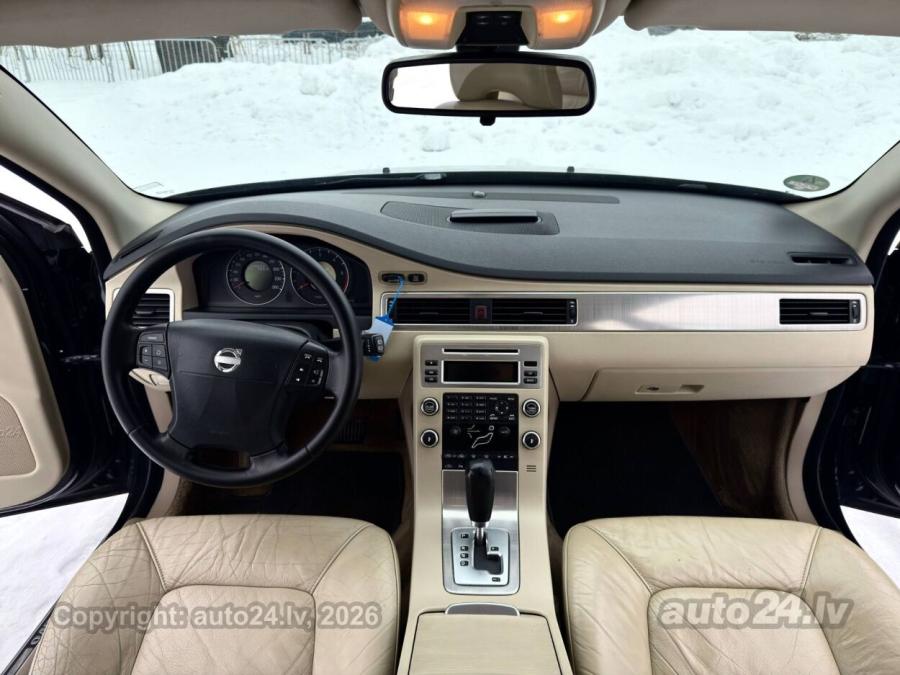 Melns Volvo V70 2008 Tallina, ar dzinēja tilpumu 2.40 L un nobraukumu 296 tūkst. km par 3499 €, foto 9 vietnē AUTOMOTO.COM.LV