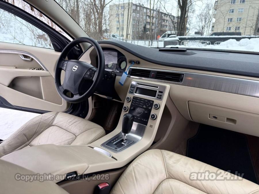 Melns Volvo V70 2008 Tallina, ar dzinēja tilpumu 2.40 L un nobraukumu 296 tūkst. km par 3499 €, foto 12 vietnē AUTOMOTO.COM.LV