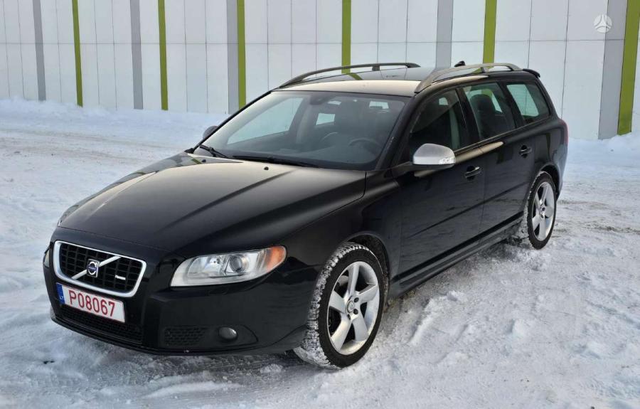 Melns Volvo V70 2008 Raseiniai, ar dzinēja tilpumu 2.40 L un nobraukumu 349 tūkst. km par 3799 €, foto 1 vietnē AUTOMOTO.COM.LV